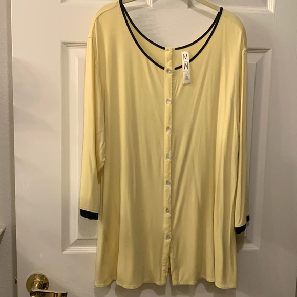MarlaWynne | Tops | Marla Wynne Topyellow With Black Trim Sz Xl Button ...